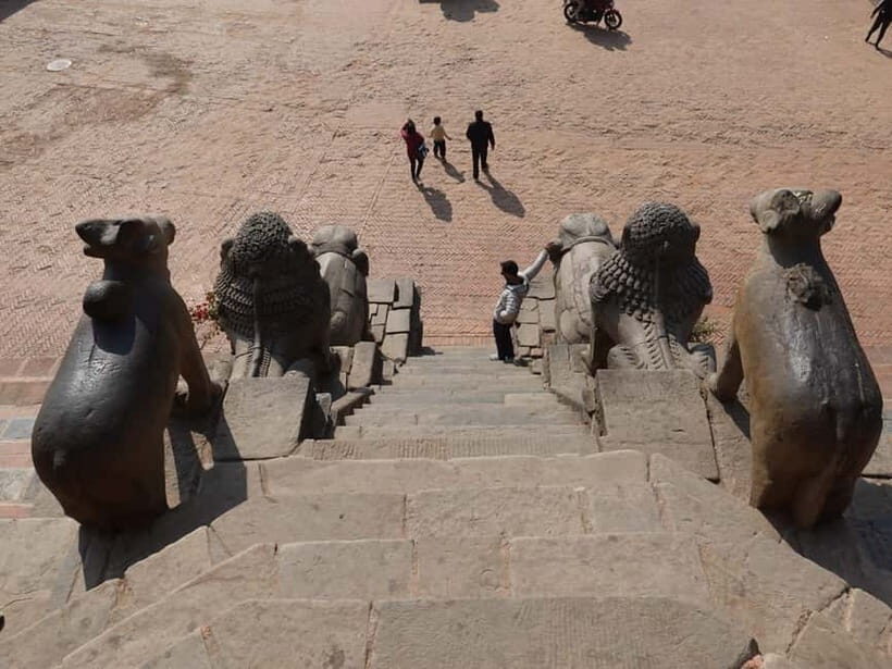4 Days Kathmandu Cultural Tour & Himalayas Views - Starting the Journey: From Kathmandu to Chandragiri