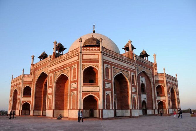 4 Days : Luxury Golden Triangle Tour - Day 1: Arrival in Delhi and Leisure
