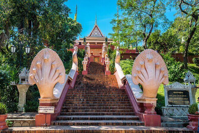 4 Days Private Guide Tour Phnom Penh to Siem Reap included domestic flight - What the Tour Includes and What to Keep in Mind
