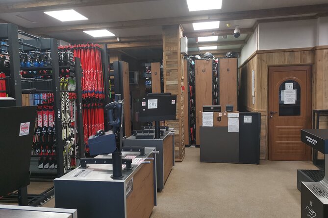 4 Days Ski Equipment Rental in Borovets - Meeting and Operational Details