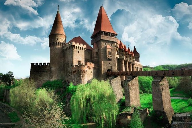 4 days Transylvania Tour From Bucharest to Budapest - Authenticity and Guides