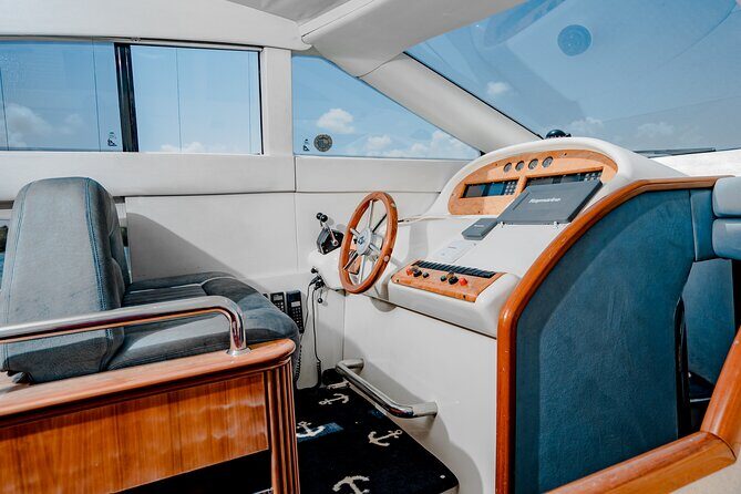 4 Hour 50' Azimut Yacht All-Inclusive in Tulum & Playa del Carmen - Who Will Love This Trip?