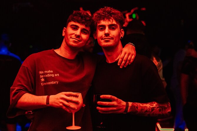 4 Hour Barcelona Fun Party Tour - Experience the Gothic Quarter Nightlife