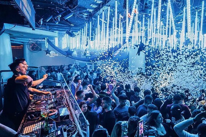 4 Hour Barcelona Fun Party Tour - Meeting and End Points