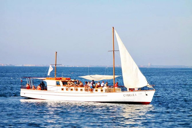 4-Hour Boat Trip With Fishing, Lunch and Unlimited Drinks in Nessebar - Dining and Refreshments