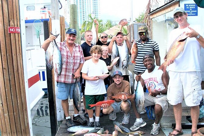 4-Hour Day or Night-Time Reef Bottom Fishing Charter in Fort Lauderdale - Comfortable and Accessible Boat Features