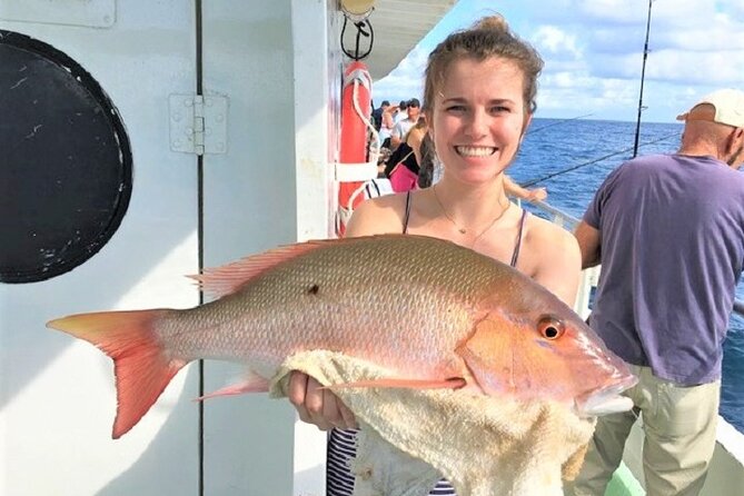 4-Hour Day or Night-Time Reef Bottom Fishing Charter in Fort Lauderdale - Knowledgeable and Friendly Crew Support