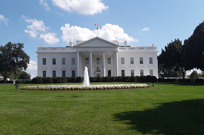 4-Hour Guided Tour in Spanish to Discover Washington DC - Key Points