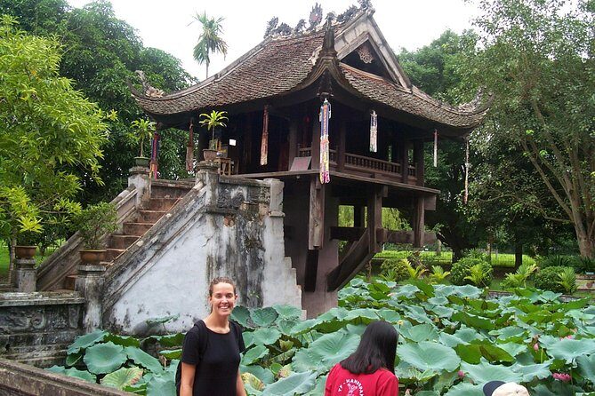 4-hour Motorbike Tour to City Sights & Train Street - Frequently Asked Questions