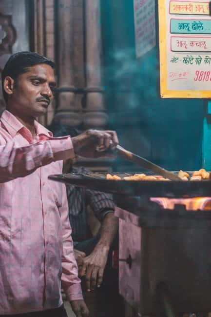 4-hour Old Delhi Heritage Walking tour with Rickshaw Ride - Authenticity and Guides: What Travelers Say