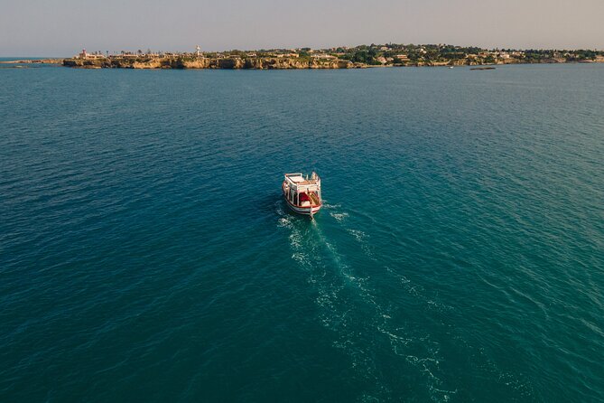 4-Hour Private Boat Tour of Ortigia Island with Lunch - Key Points