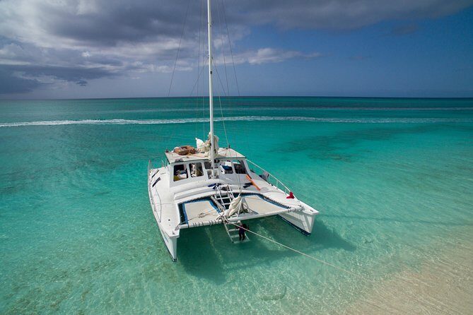 4 Hour Private Catamaran Sail and Snorkel from Grace Bay Beach, Providenciales - Discover the 4 Hour Private Catamaran Sail and Snorkel from Grace Bay Beach, Providenciales