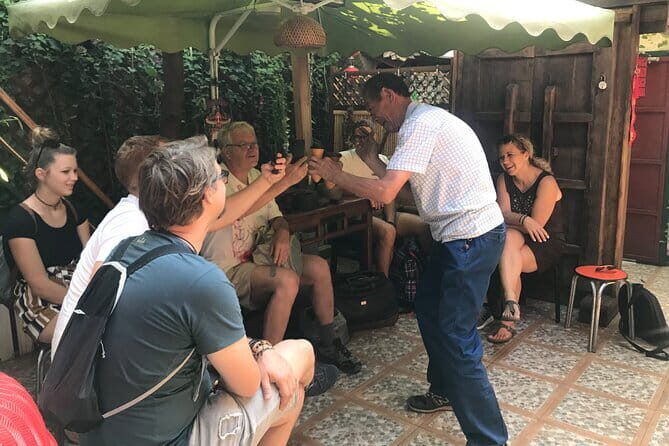 4-hour Private Guided Tour In Beijing Hutong - Key Points