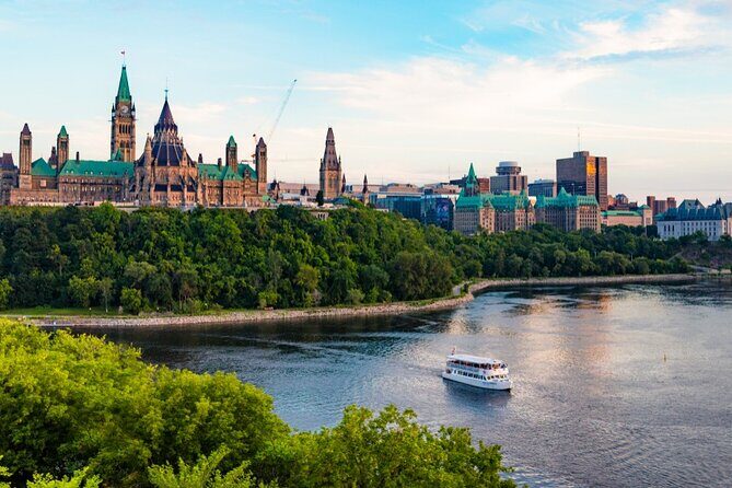 4-Hour Private Tour of Ottawa - First Impressions and What Makes It Stand Out