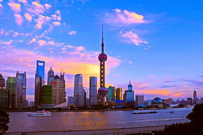 4-Hour Shanghai City Private Flexible Tour plus Acrobatic Show and Dinner - A Close Look at the Itinerary and Experience