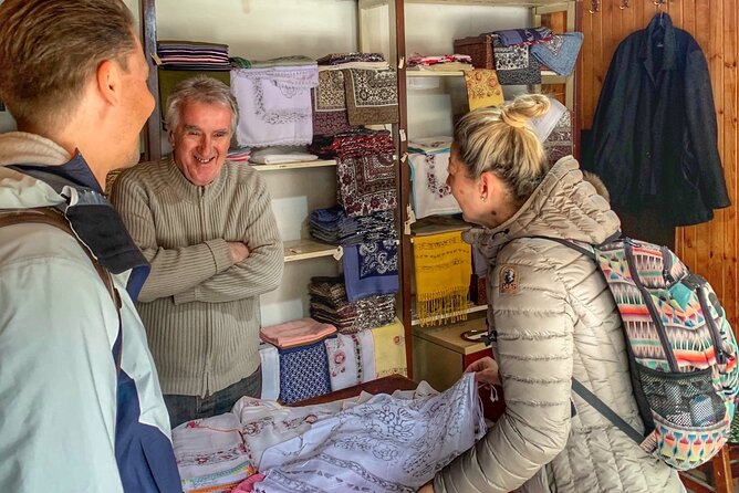 4-Hour Sightseeing Walking Tour With Food Tastings and Craft Experience - Highlights From Customer Reviews