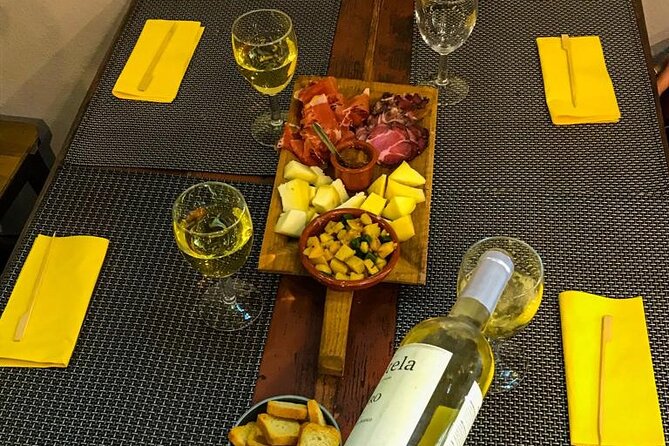 4-Hour Traditional Portuguese Food Tour in Porto - Engaging Review of the 4-Hour Traditional Portuguese Food Tour in Porto