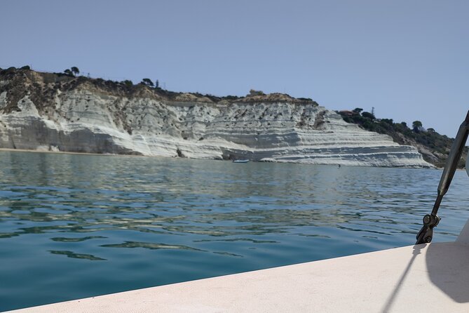 4 Hours Catamaran Tour to the Scala Dei Turchi - Group Size and Atmosphere