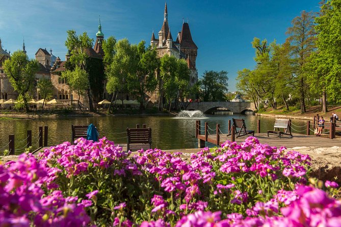 4 Hours Long Private Walking Tour in Budapest - Customization Options Available