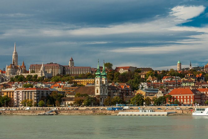 4 Hours Long Private Walking Tour in Budapest - Meeting and Pickup Details