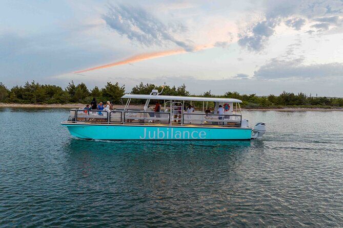 4 Hours of Spacious 50 Foot Private Fun Boat in Hampton - Key Points