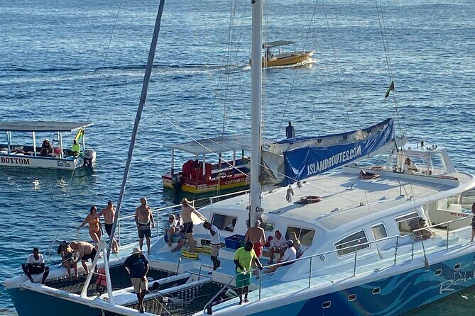 4 Hours Party Boat Catamaran Cruise in Negril - An In-Depth Look at the 4-Hour Party Catamaran in Negril