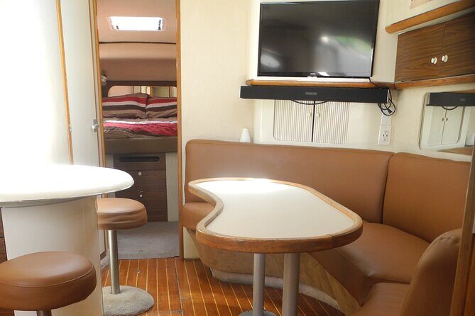 4 hours - Private 48ft Yacht all inclusive in Tulum and Playa del Carmen - FAQs