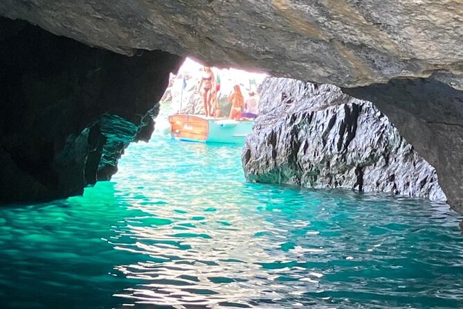 4 Hours Private Boat Tour to Capri from Sorrento - FAQ