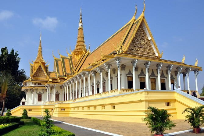 4 Hours Private Phnom Penh National Museum and Royal Palace Tour - Authentic Experiences and Notable Highlights