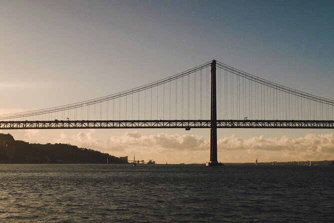 4 Hours Private Tour With Dives in Catamaran in Lisbon - Returning to Dock: What Happens After the Tour Ends