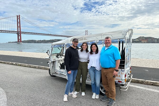 4-Hours Private Tuk Tuk Tour Discovering Lisbon - Capturing the Best Viewpoints
