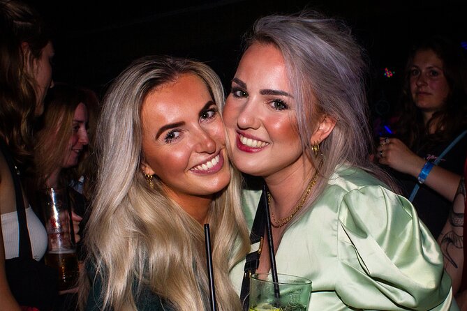 4 Hours Pub Crawl in Stockholm - Key Points