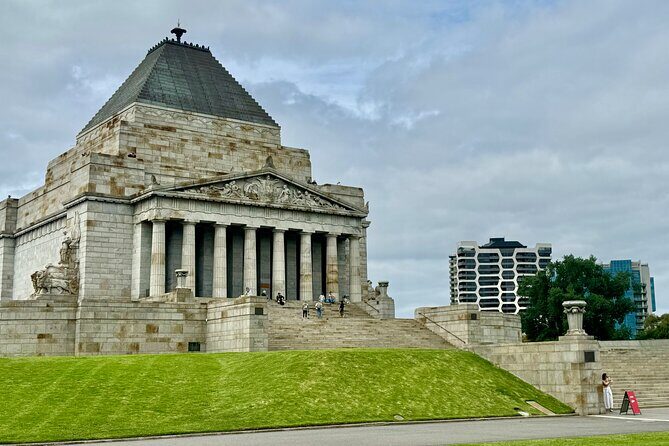 4 Hours Sightseeing Small Group Tour in Melbourne City - FAQs