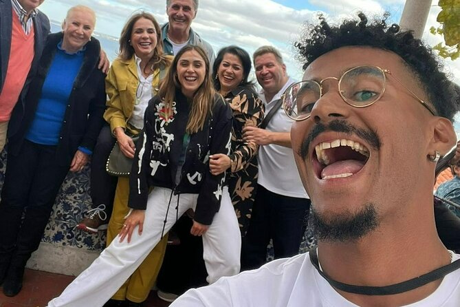 4 Hours Tuktuk City Tour in Lisbon - Meeting Information