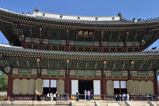 4 Hours UNESCO Palace and Street Food Tour in Seoul - The Sum Up: Who Benefits Most from This Tour?