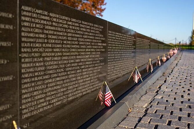 4-Hr DC Monuments Small Group Sightseeing Guided Tour - FAQs