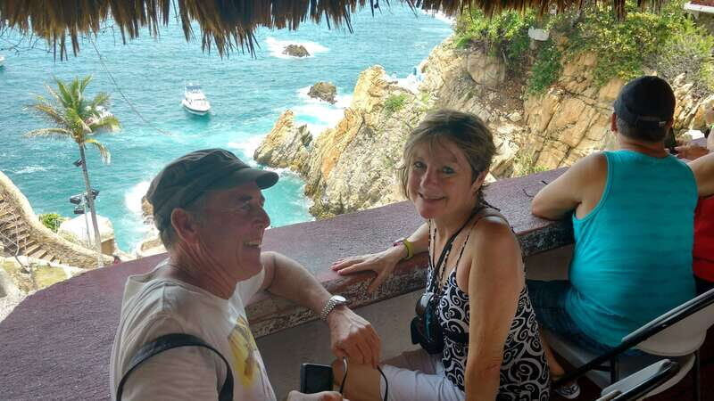 .4-Hrs Cruise or Hotels City Tour Experience w/High Divers - Transportation & Group Size