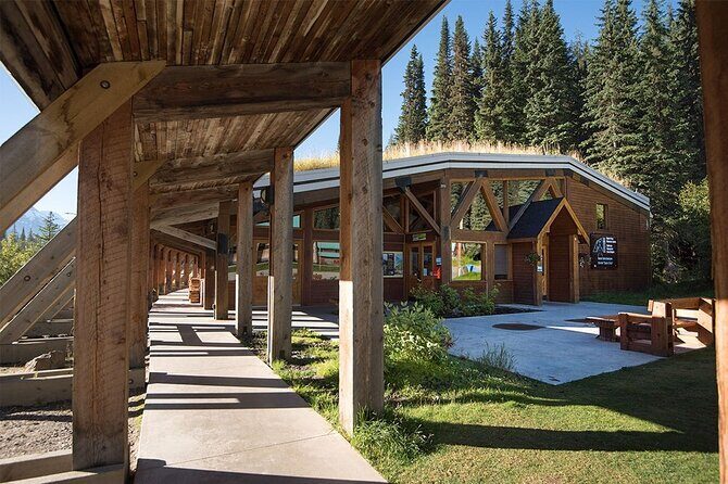 4 Tour Audio Adventure between Whistler & Lake Louise - Coastal Villages: Lions Bay and Cypress Provincial Park