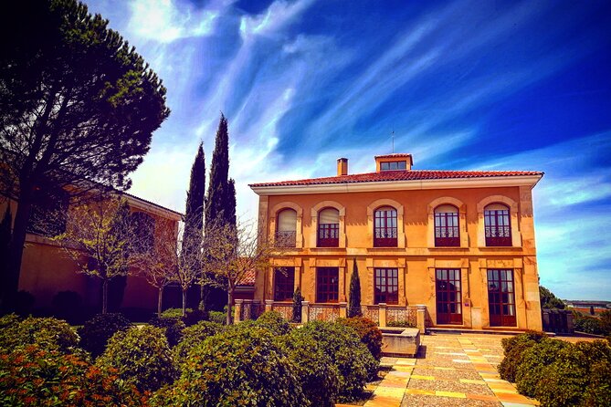 4 Wineries &Lunch Ribera Del Duero Tour: Visit, Tasting & Lunch. - Transportation and Meeting Information