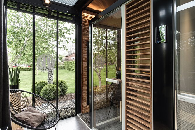 45 Minute Beauty Parenthèse Facial Treatment in Burgundy - An In-Depth Look at the 45-Minute Beauty Parenthèse Facial