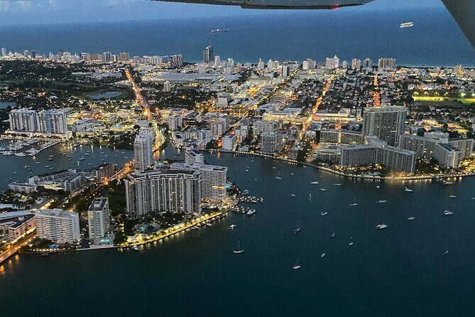45-Minute Miami Beach Sunset Breathtaking Flight Tour - The Aircraft and Safety