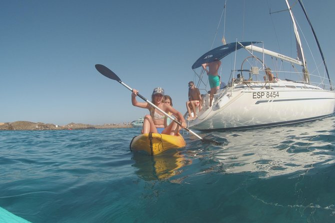 4h - Extended Private Sailing Tour Around the Lobos Island - Accessibility and Participation