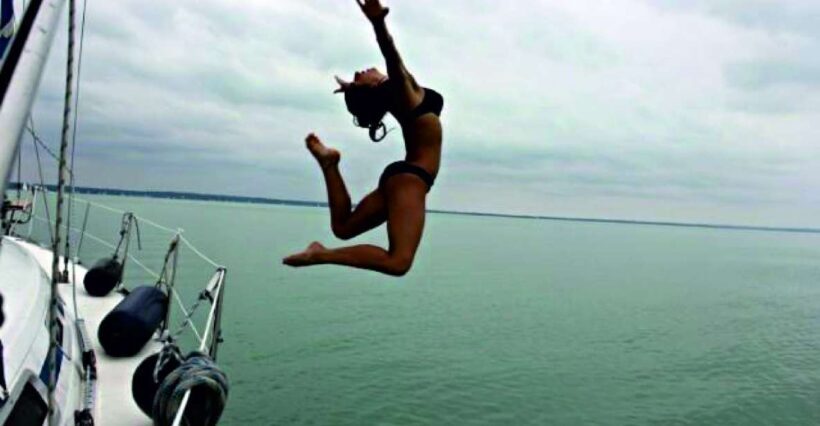 4H Fun & Swim Catamaran Tour - A Closer Look at the 4-Hour Catamaran Experience