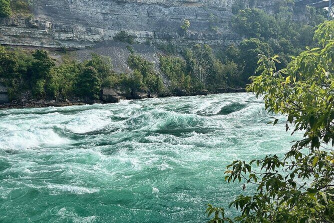 4hr Niagara Falls Canada Tour includes the Boat and tunnels - Frequently Asked Questions