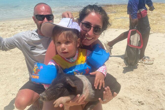 4hr Private Tour Island Hop Snorkel w/ Turtles & Sip Bahama Mamas - Guides & Safety