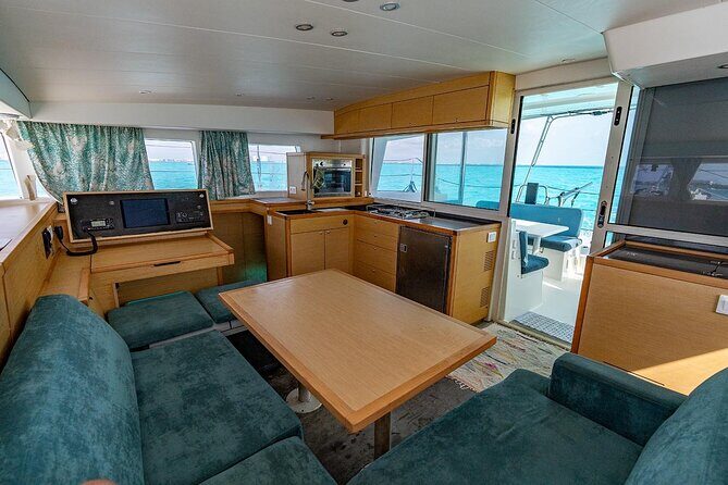 4hrs 42ft Luxury Catamaran Private Charter Cancun to Isla Mujeres - Who Should Consider This Tour?