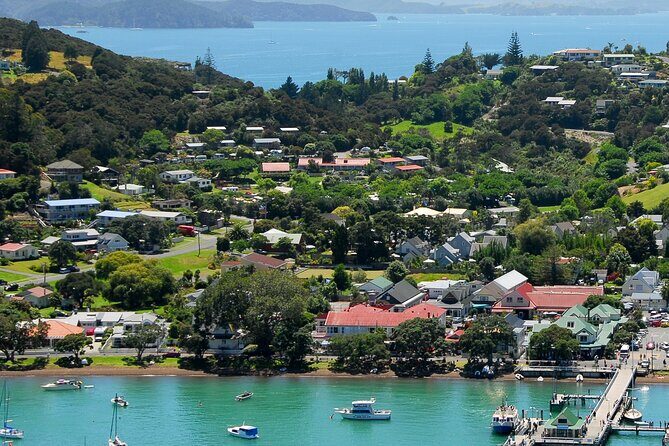 5-Day Bay of Islands, Auckland, Hobbiton, Rotorua & Waitomo Tour - Who Should Consider This Tour?
