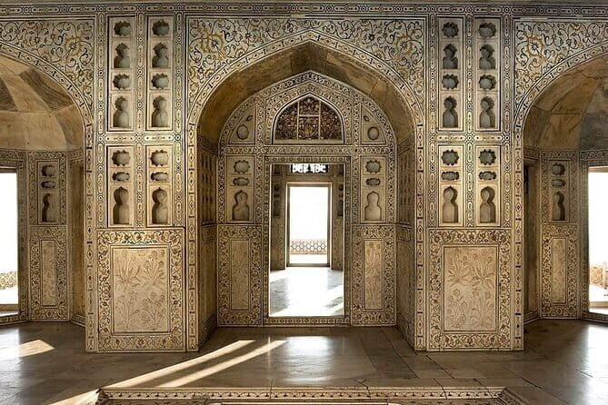 5-Day Golden Triangle Delhi Agra Jaipur Tour with Leopard Safari - What Makes This Tour Stand Out?