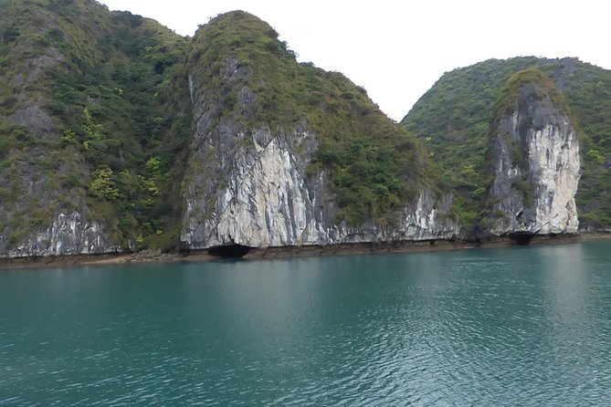 5 Days 4 Nights Hanoi - Halong Bay - Peaceful Halong Bay Cruise, one of 7 world Wonders - Hoa Lu and Tam Coc: A Step Back in Time