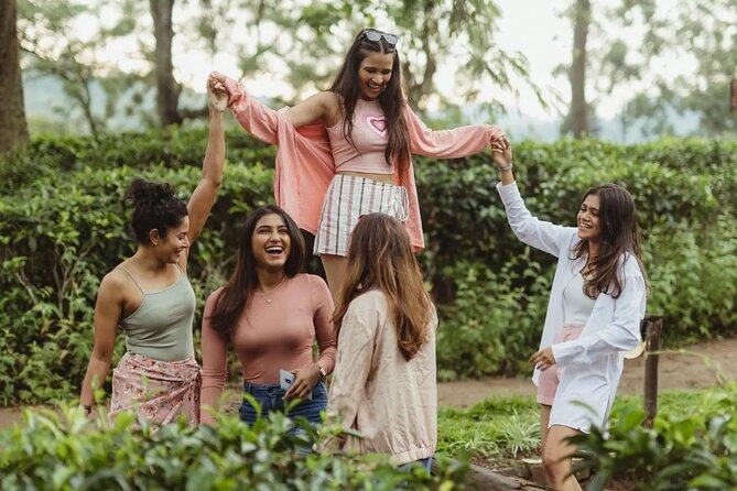 5 DAYS BUDGET TOUR package in Sri Lanka - The Practical Side: Transport, Timing, and Group Size